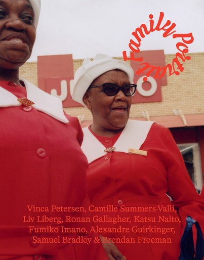 Artistry - PHOTOGRAPHY - Ronan Gallagher - FAMILY PORTRAIT MAGAZINE