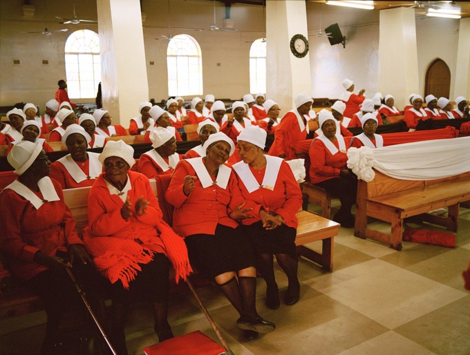 Artistry - PHOTOGRAPHY - Ronan Gallagher - FAMILY PORTRAIT MAGAZINE