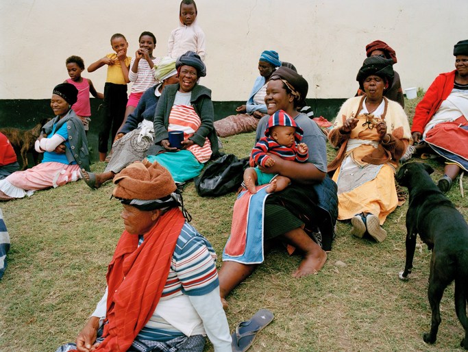 Artistry - PHOTOGRAPHY - Ronan Gallagher - FAMILY PORTRAIT MAGAZINE