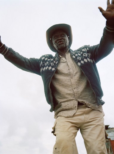 Artistry - PHOTOGRAPHY - Ronan Gallagher - FAMILY PORTRAIT MAGAZINE