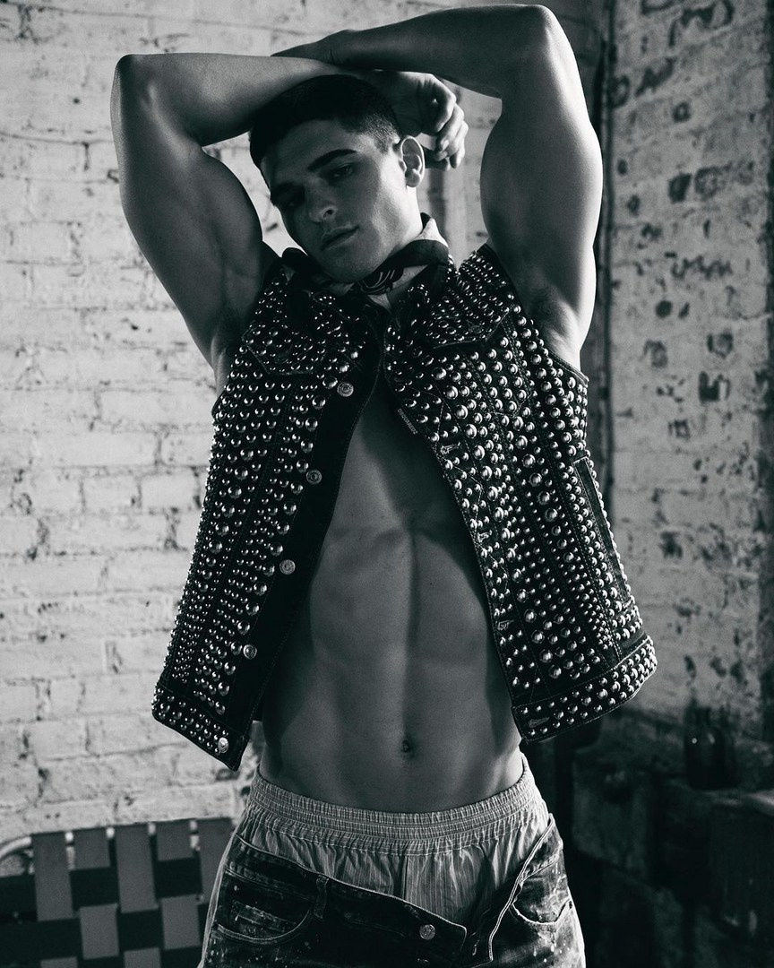 Atelier Management - Photographers - Dean Isidro - Men