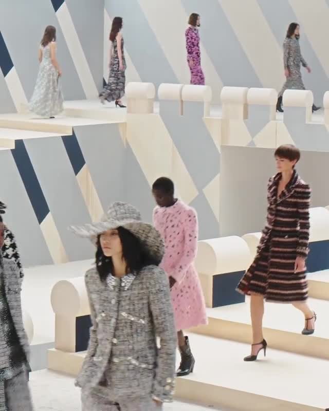 Bryant Artists - Make Up - Lisa Butler - Portfolio