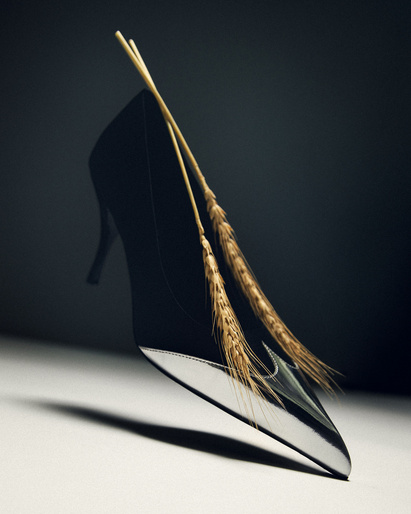 Jones Management - Set Design - Selena Liu - Portfolio - Elle