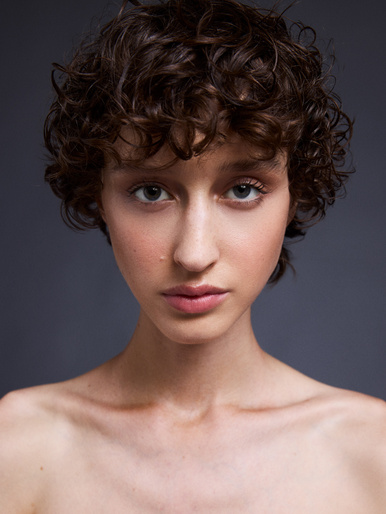 Judy Casey - Makeup - Anneliese - Beauty & Fashion
