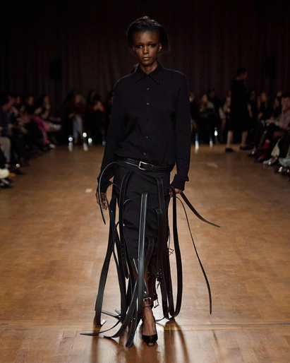 Parent - News - ERIC CHRISTISON choreographs HODAKOVA AW25