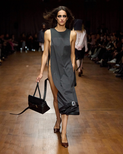 Parent - News - ERIC CHRISTISON choreographs HODAKOVA AW25