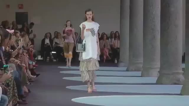 Streeters - Artists - Styling - Patti Wilson